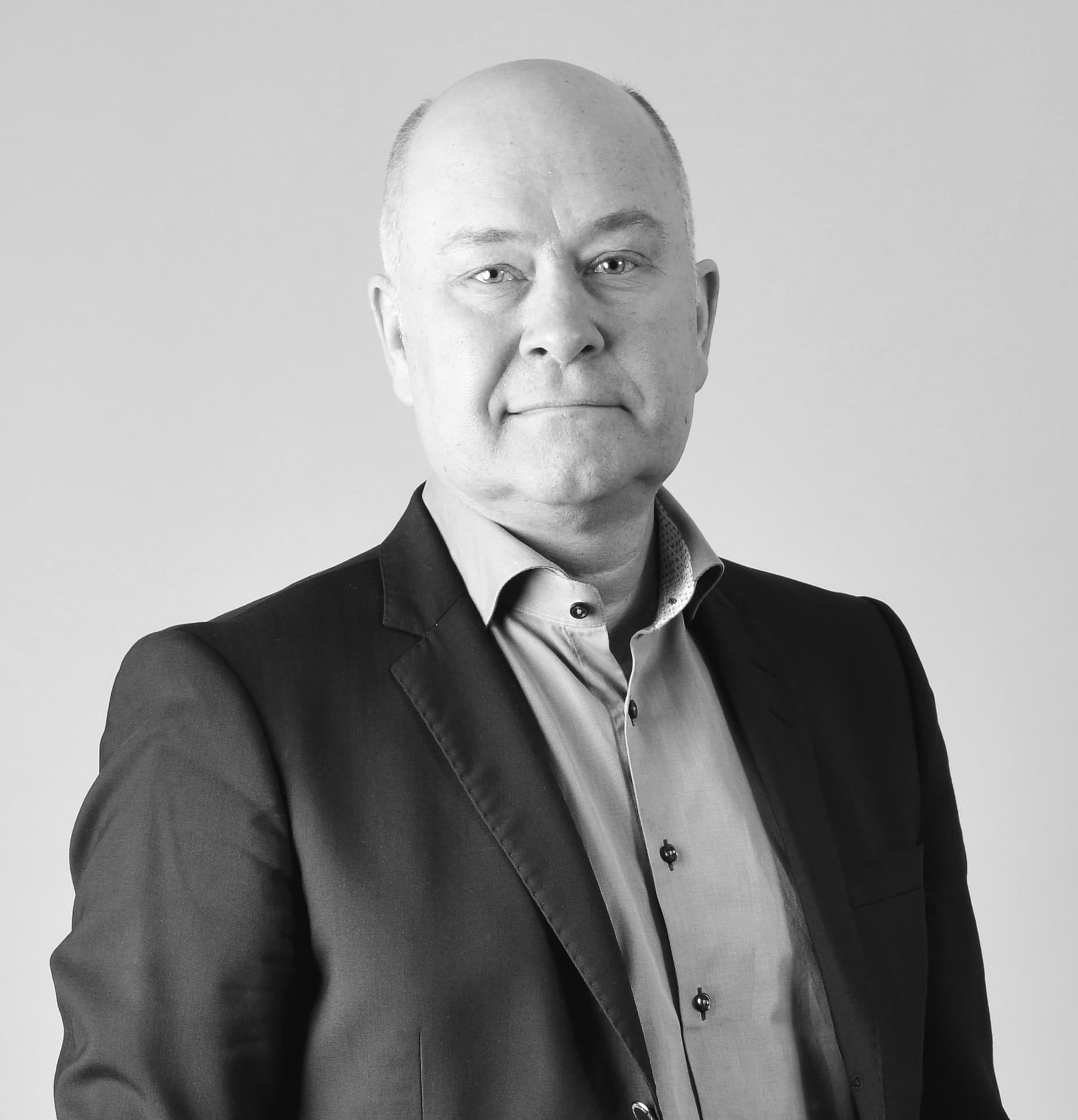 Kontaktuppgifter, öppettider och adresser – PMC Cylinders